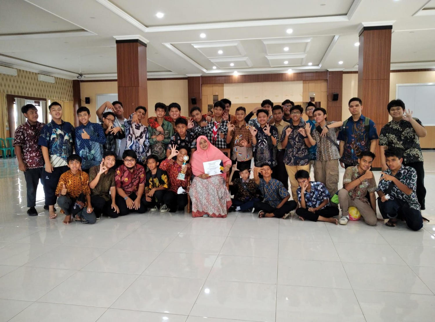 Wisuda Metode Belajar 'Ilman Wa Ruuhan Dan Tahfidz Al Quran Juz 30,29 ...