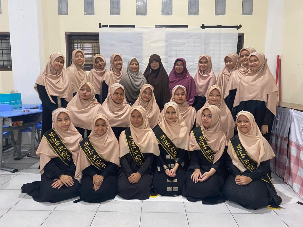 Wisuda Metode Belajar 'Ilman Wa Ruuhan Dan Tahfidz Al Quran Juz 30,29 ...