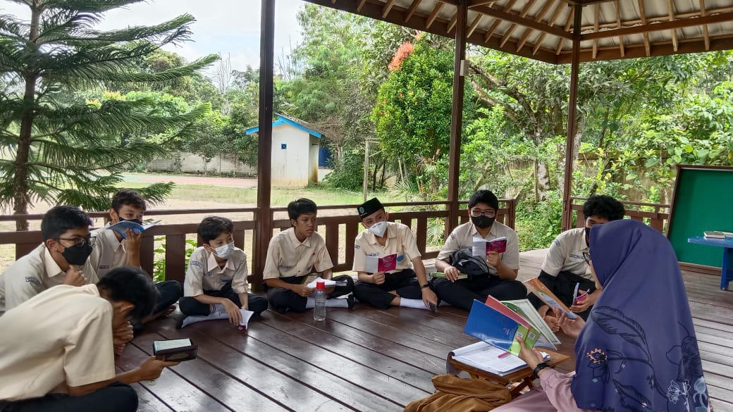 Wisuda Metode Belajar 'Ilman Wa Ruuhan Dan Tahfidz Al Quran Juz 30,29 ...